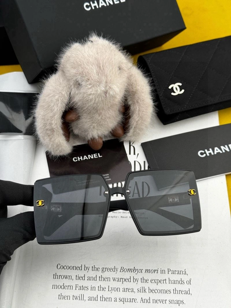 Top match Chanel Sunglasses