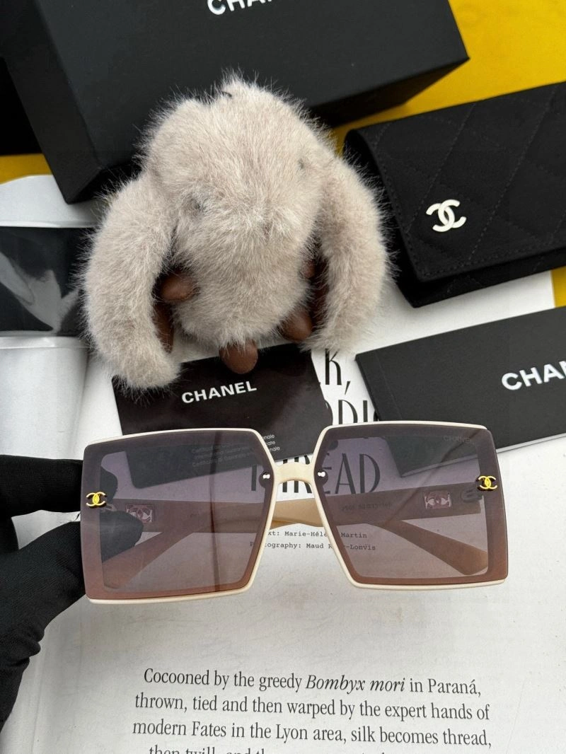 Top match Chanel Sunglasses