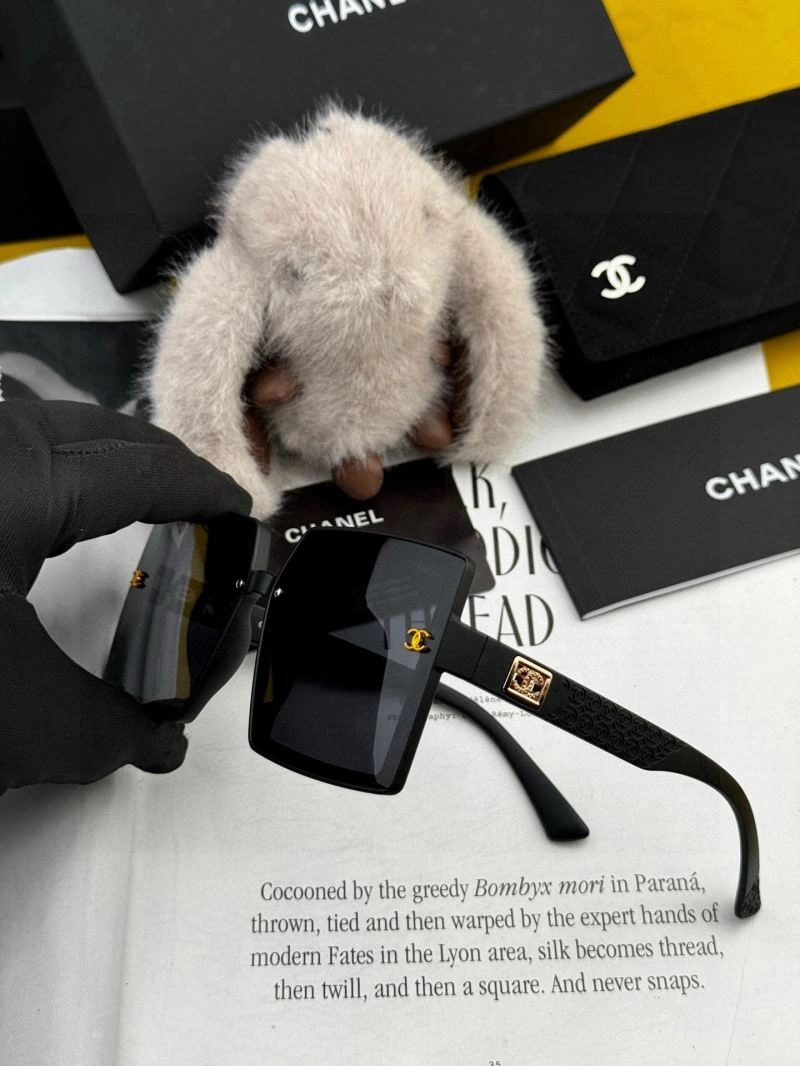 Top match Chanel Sunglasses