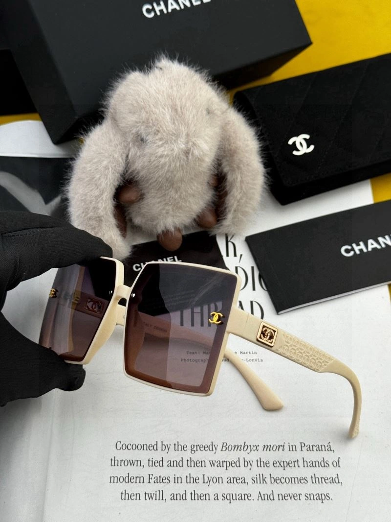 Top match Chanel Sunglasses