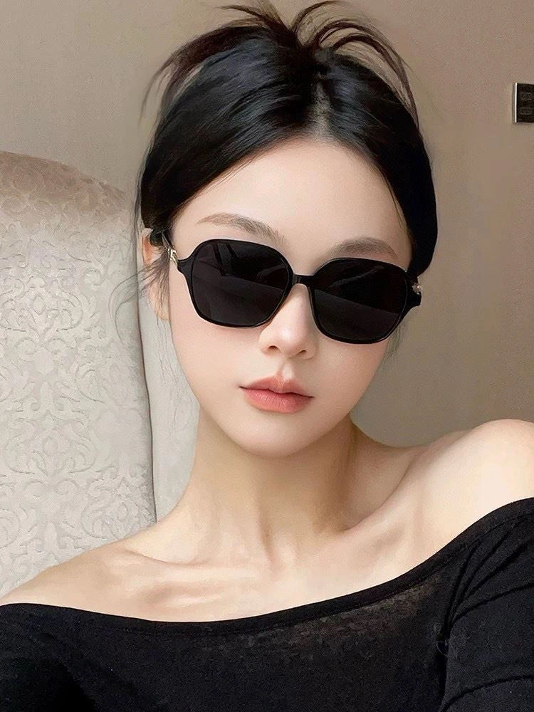 Cut-rate Chanel Sunglasses