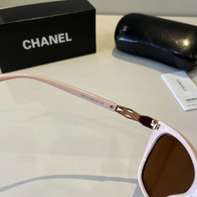 Top mirror Chanel Sunglasses