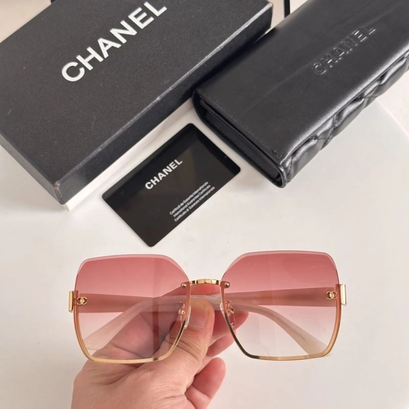Low-cost Chanel Sunglasses
