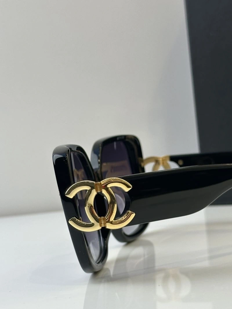 Top match Chanel Sunglasses