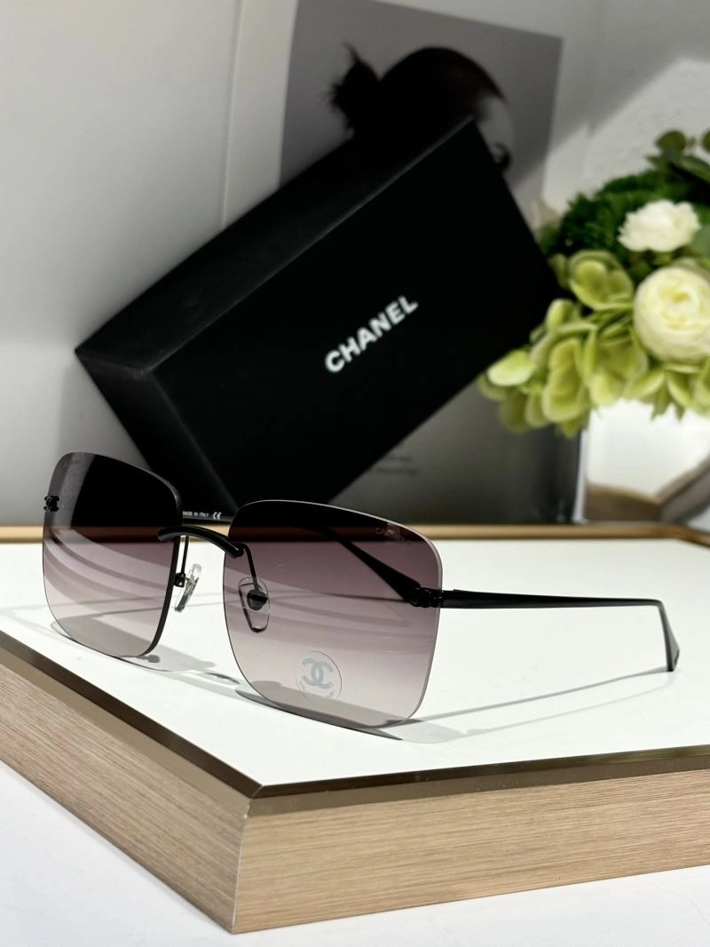 Accurate model Chanel Sunglasses