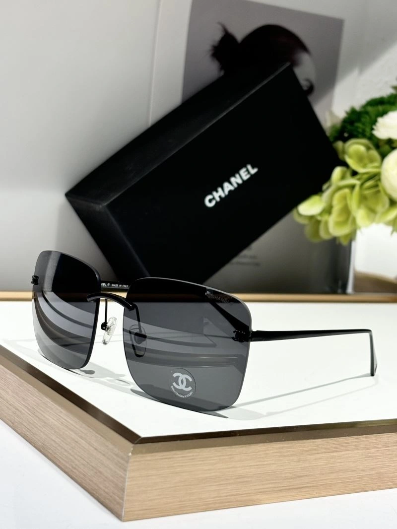Accurate model Chanel Sunglasses
