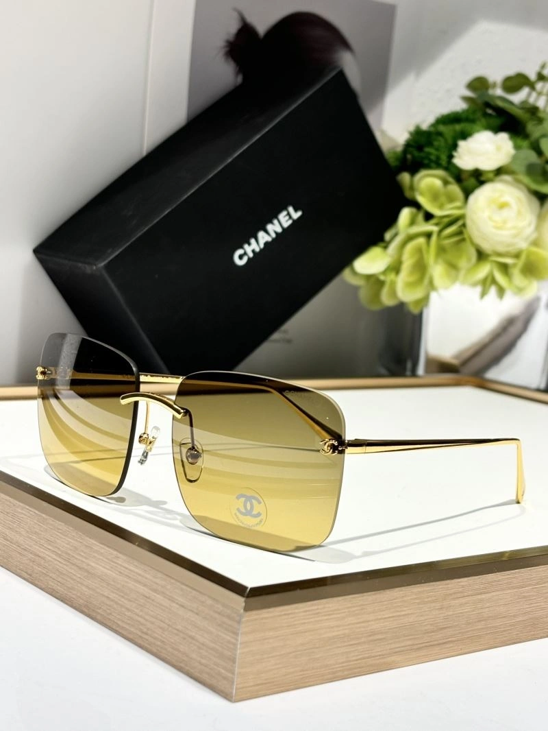 Accurate model Chanel Sunglasses