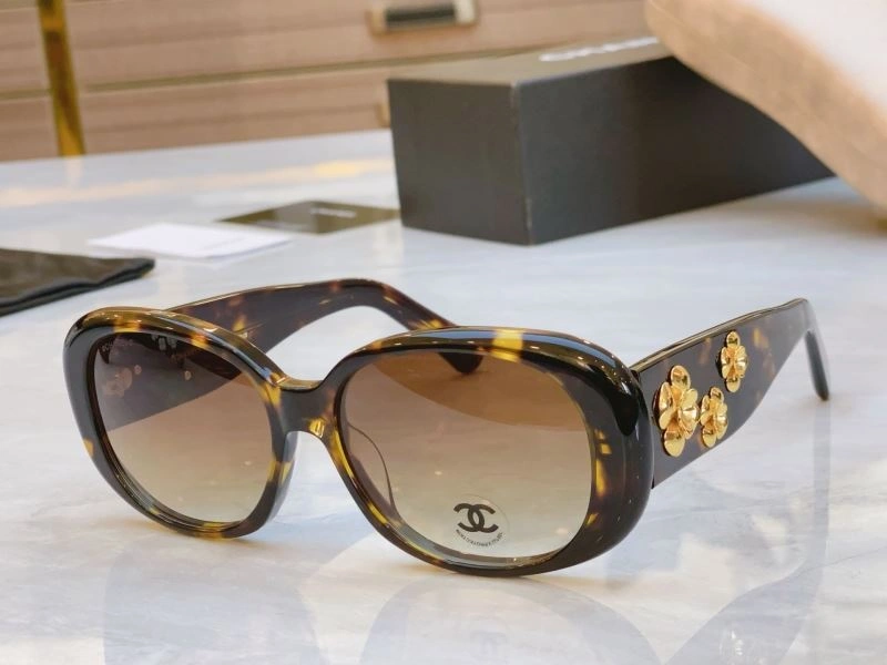 Top match Chanel Sunglasses