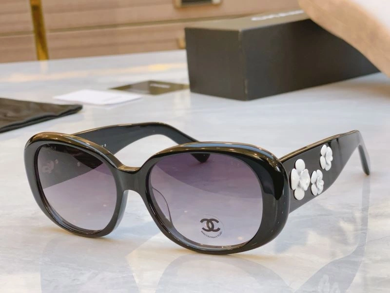 Top match Chanel Sunglasses