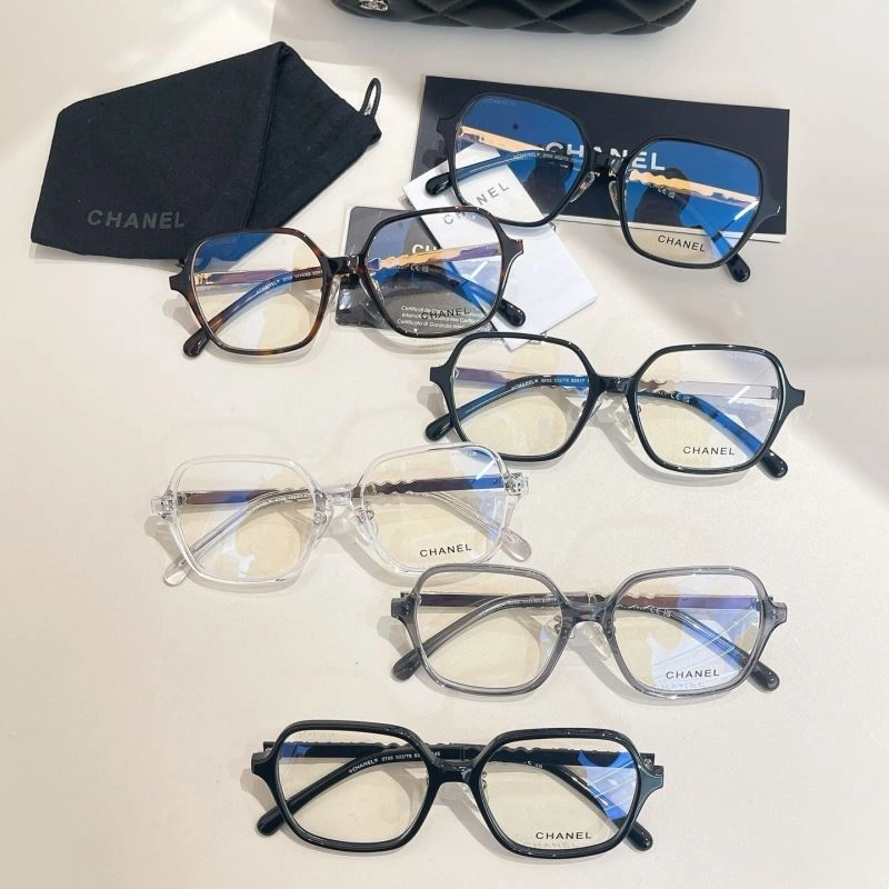 Top mirror Chanel Sunglasses