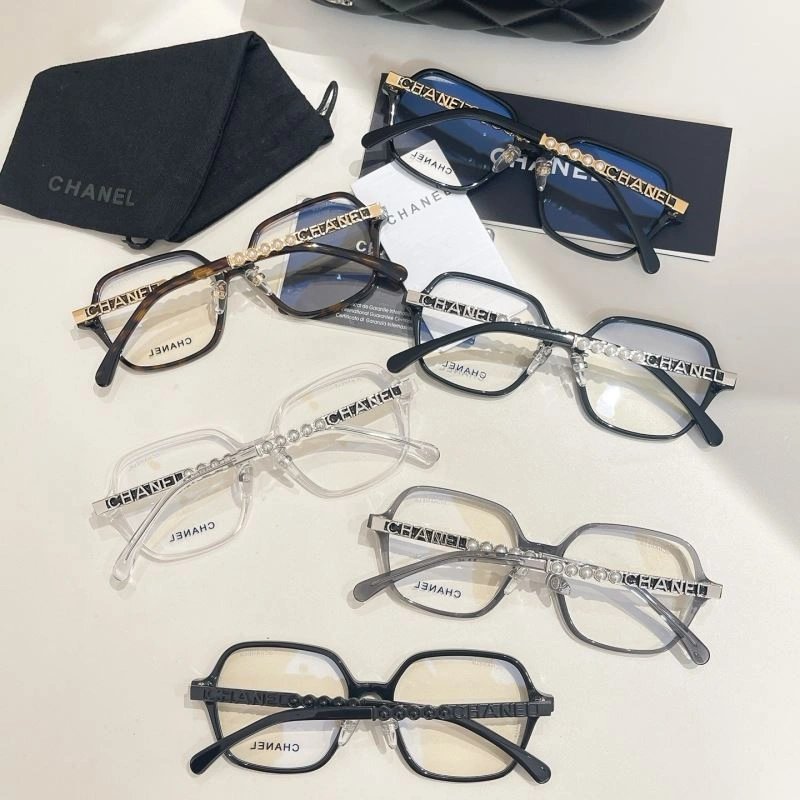 Top mirror Chanel Sunglasses