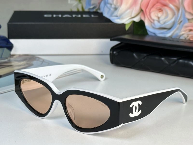 Accurate model Chanel Sunglasses