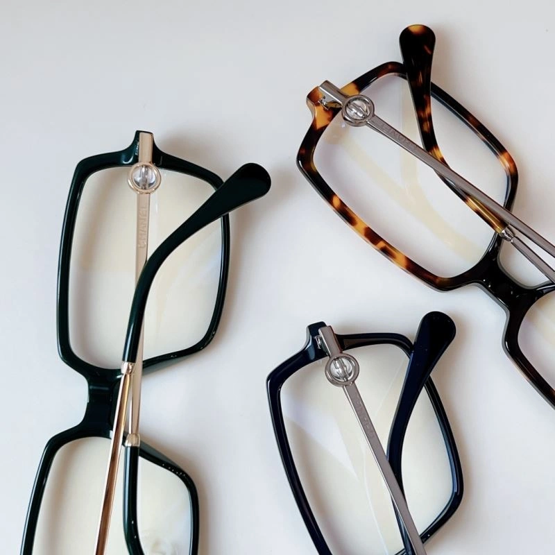 Top mirror Chanel Sunglasses