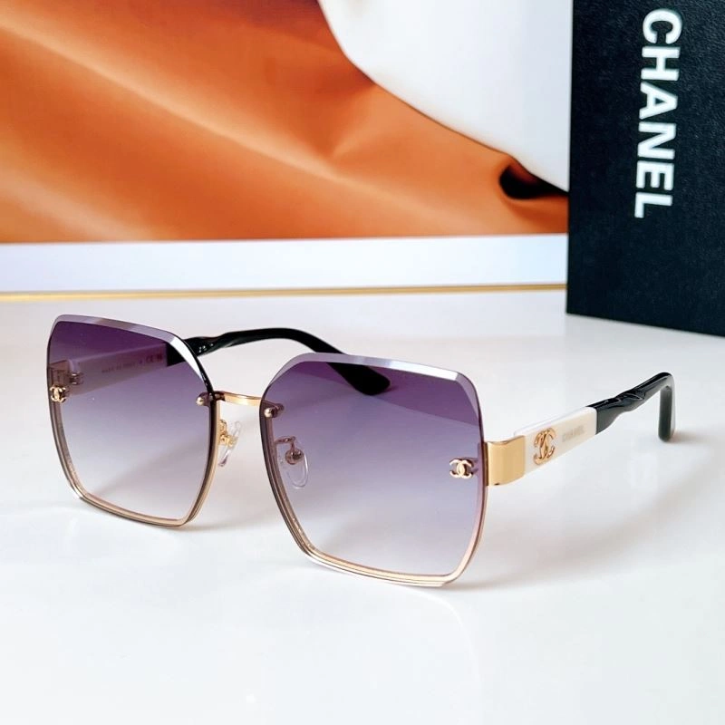 Top mirror Chanel Sunglasses