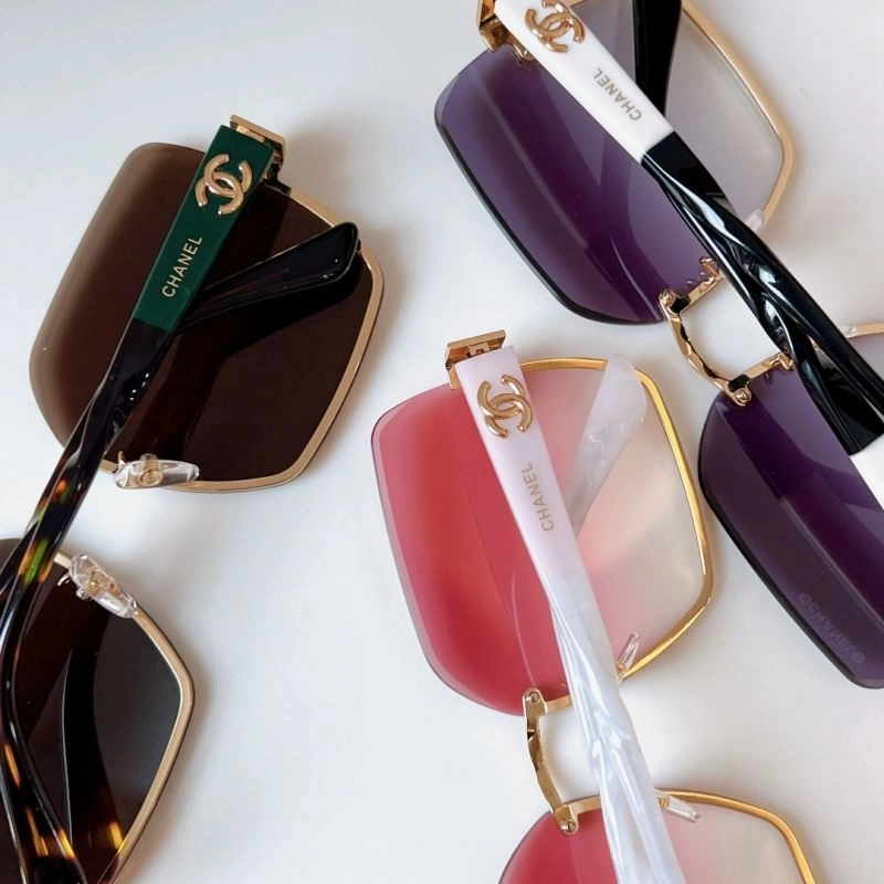 Top mirror Chanel Sunglasses