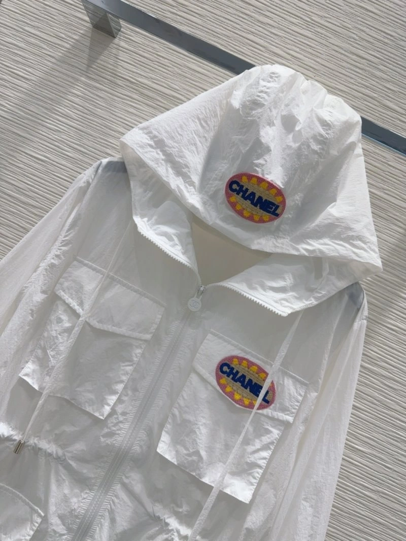 Accurate model Chanel Sunscreen Jacket