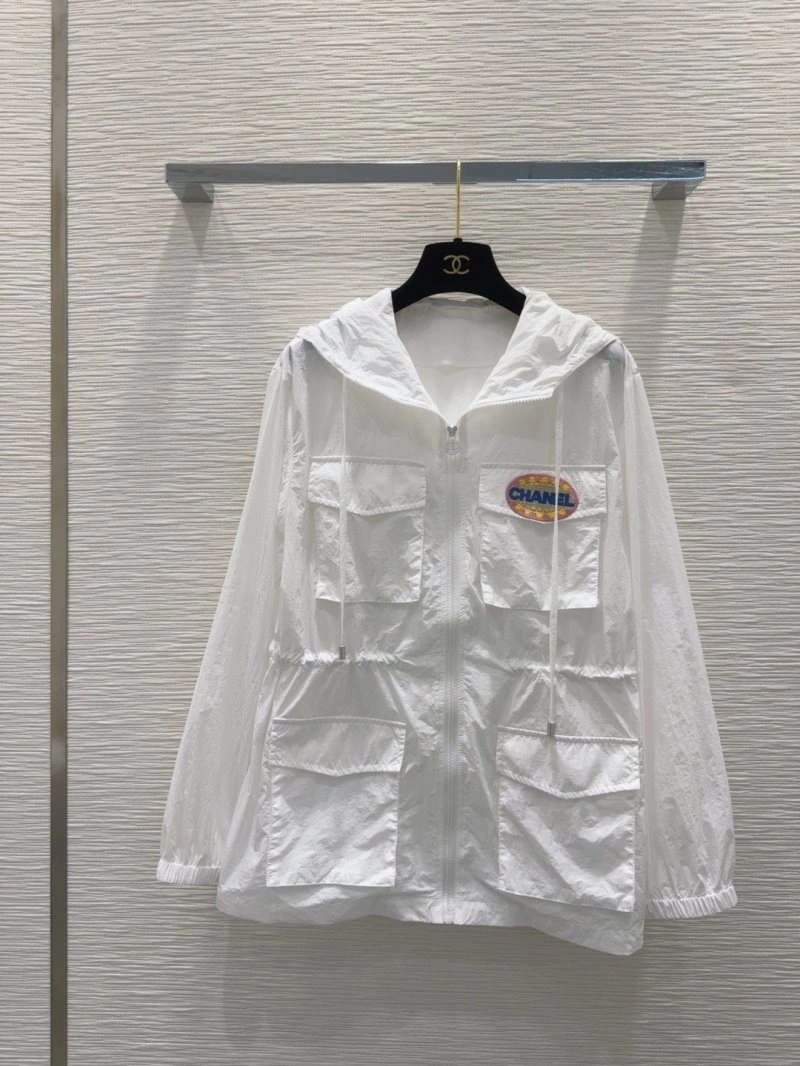 Accurate model Chanel Sunscreen Jacket
