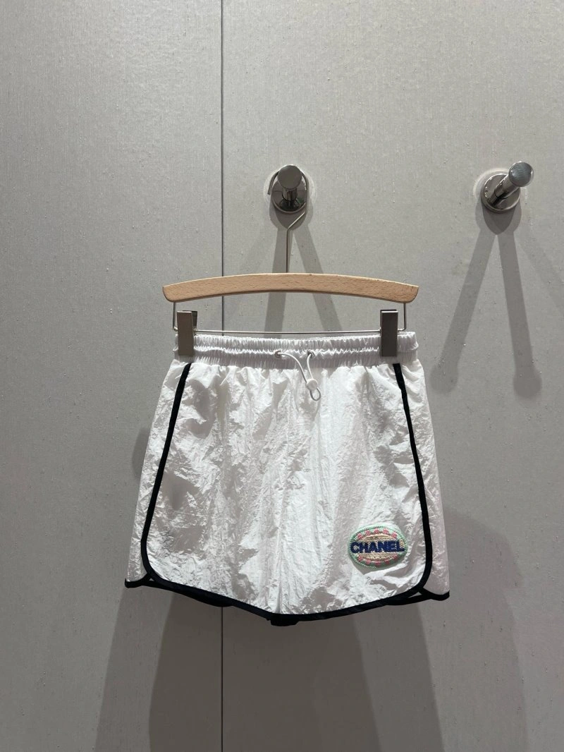 Top match Chanel Sunscreen Jacket