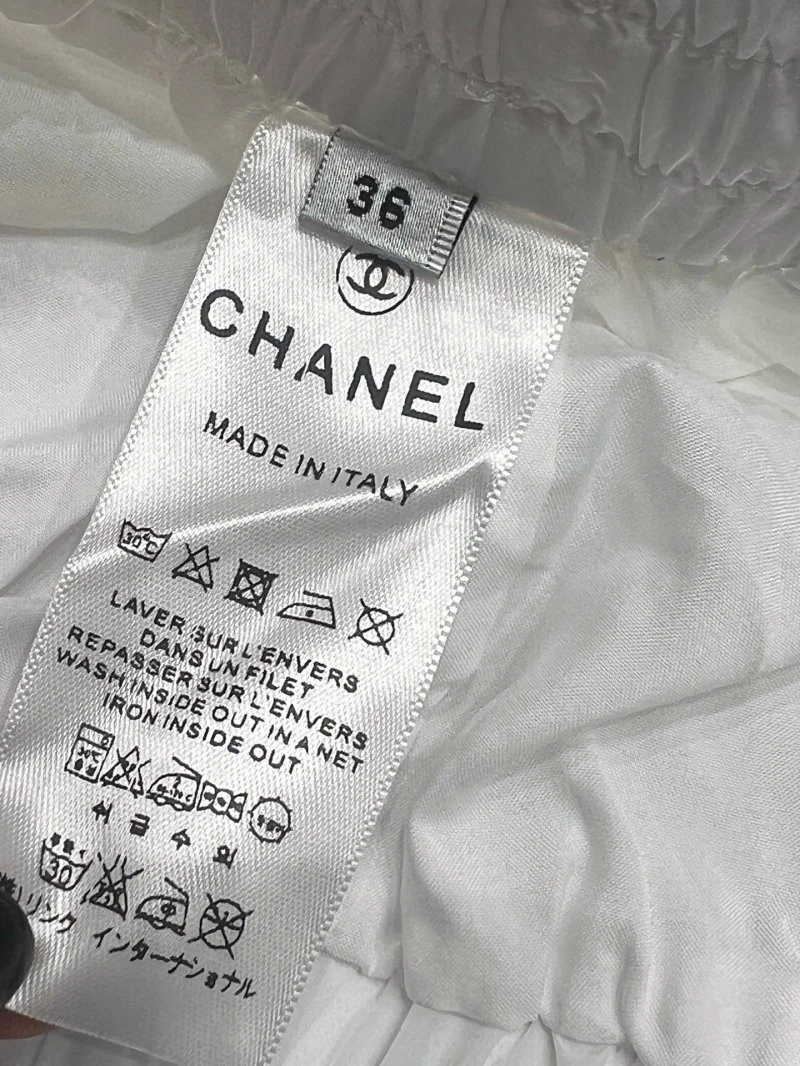 Top match Chanel Sunscreen Jacket
