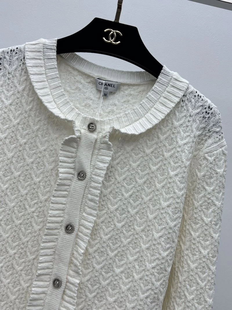 Low-cost Chanel Sweaters
