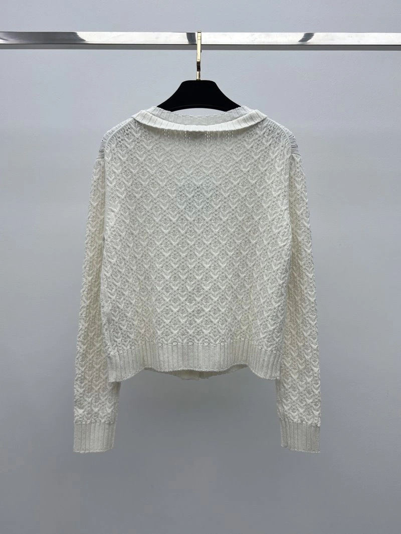 Low-cost Chanel Sweaters