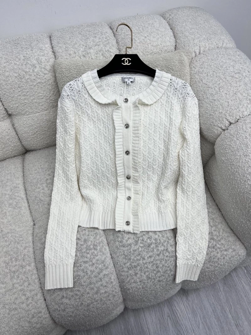 Low-cost Chanel Sweaters
