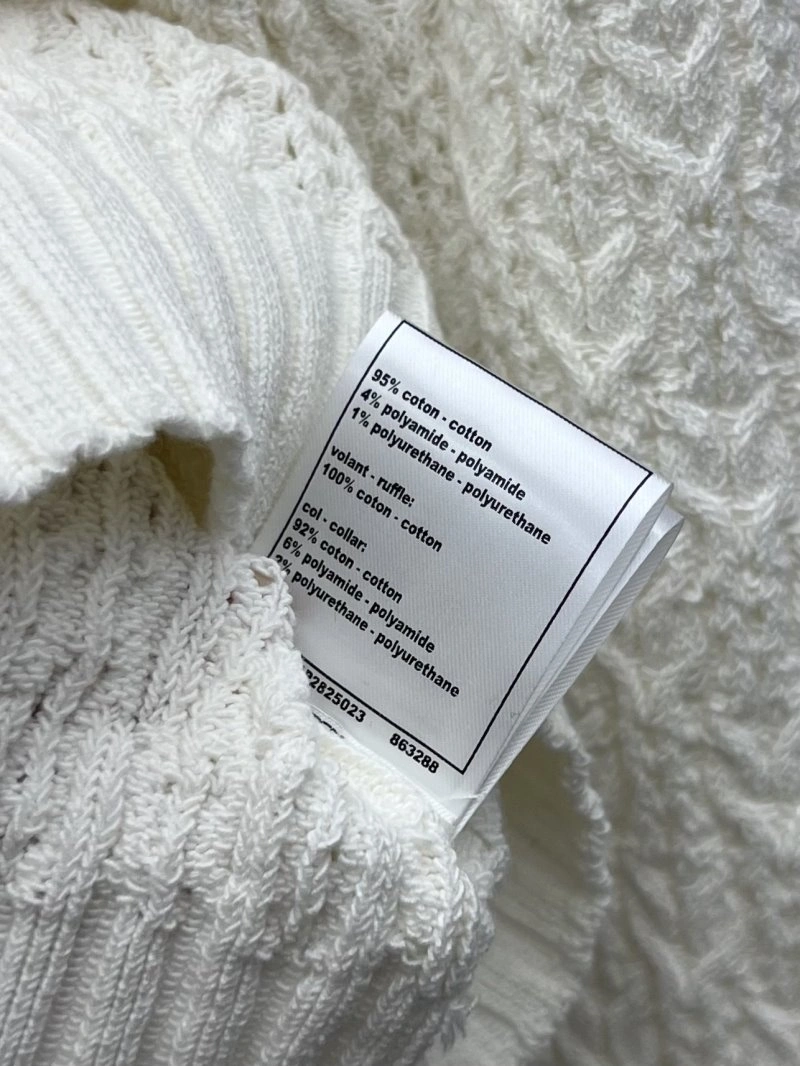 Low-cost Chanel Sweaters