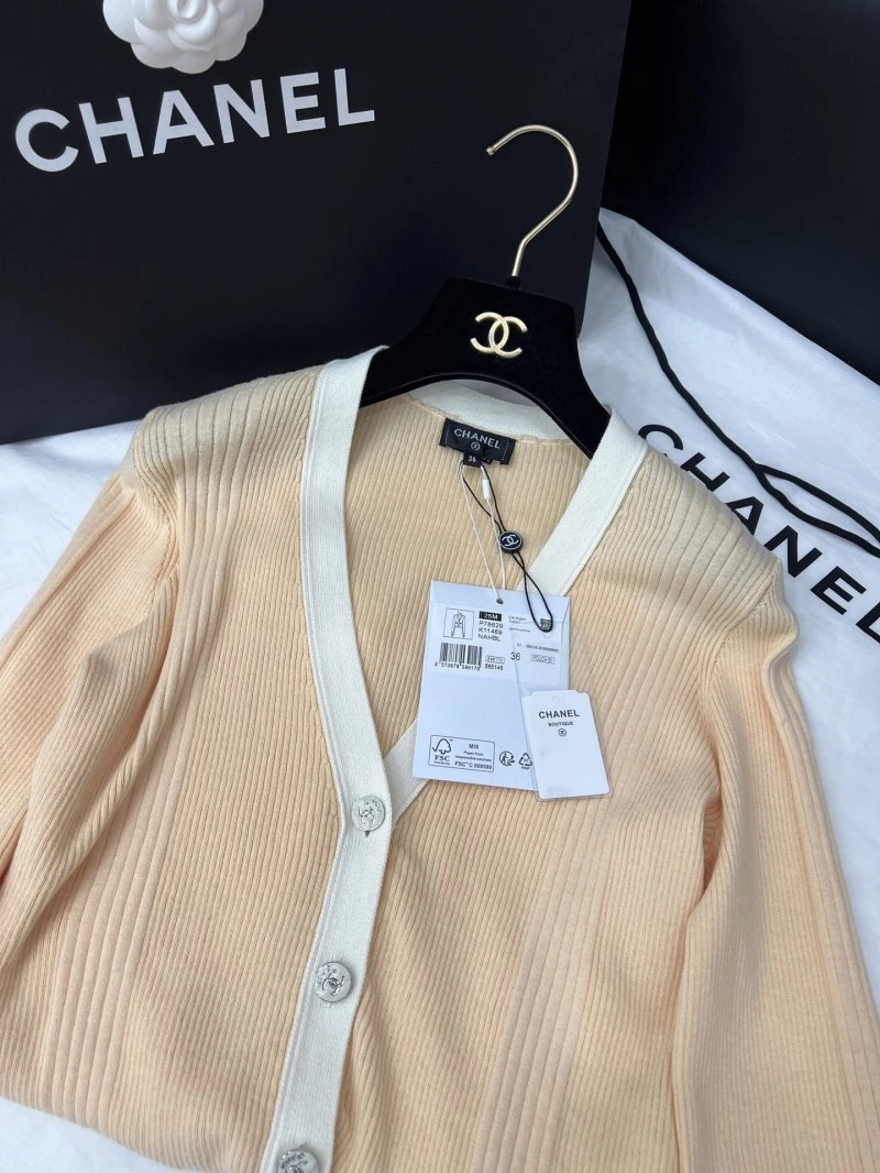 Top mirror Chanel Sweaters