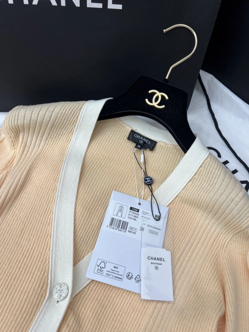 Top mirror Chanel Sweaters