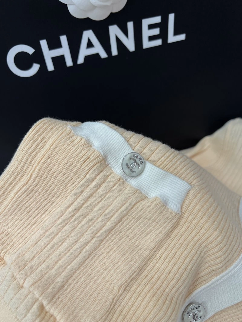 Top mirror Chanel Sweaters