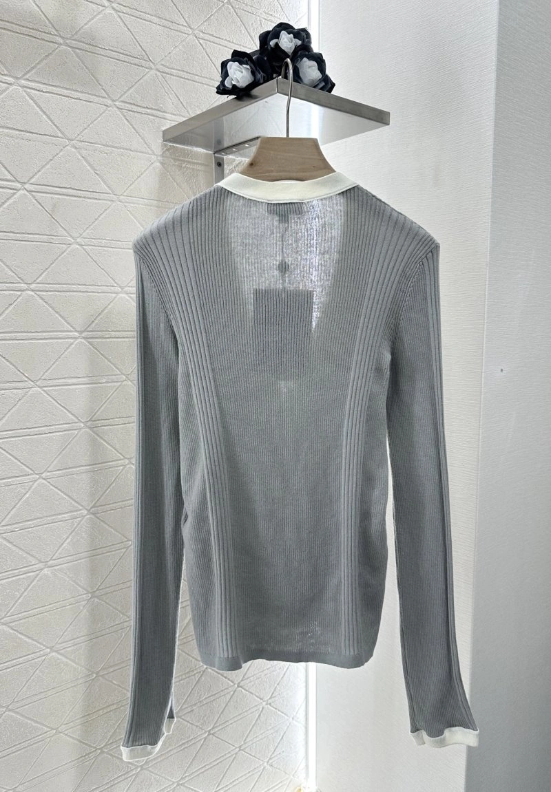 Accurate model Chanel Sweaters