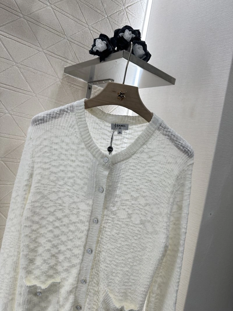 Bargain Chanel Sweaters