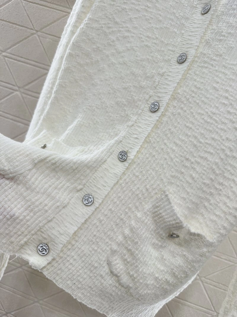 Bargain Chanel Sweaters