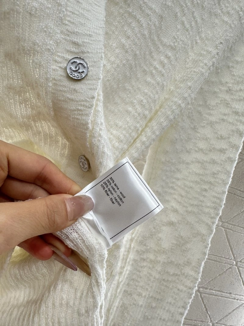 Bargain Chanel Sweaters