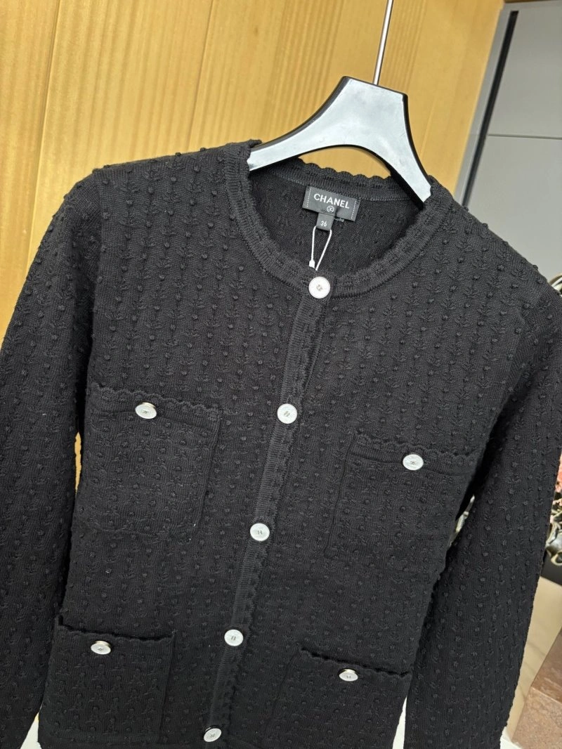 Top match Chanel Sweaters