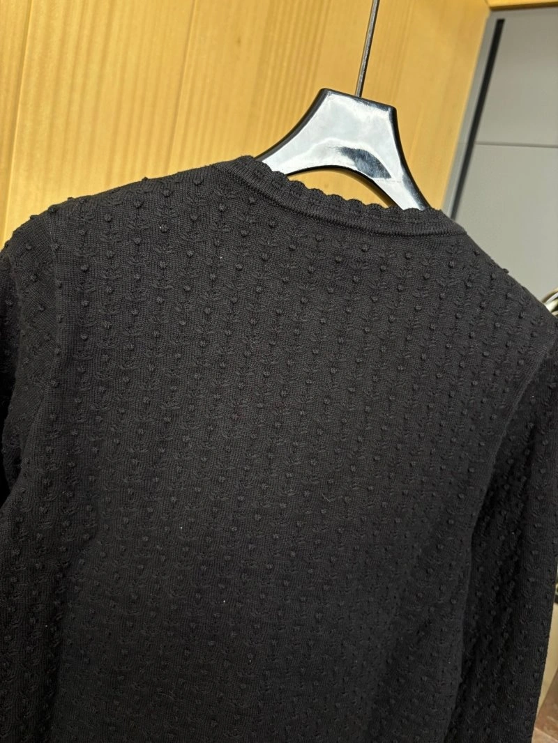 Top match Chanel Sweaters
