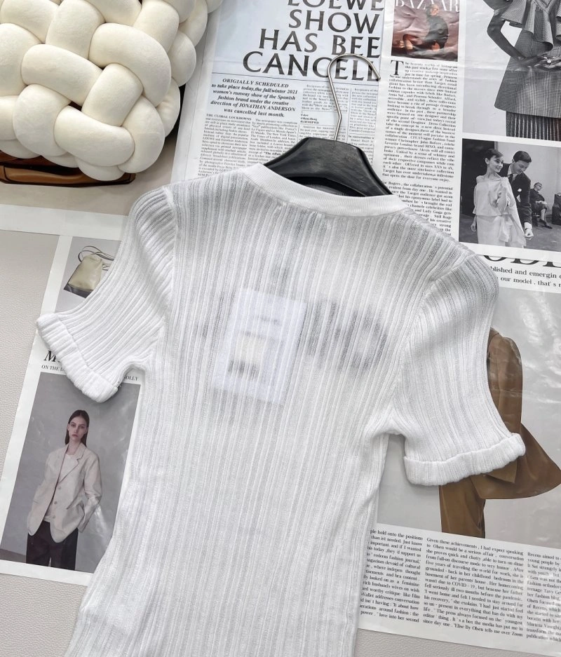Accurate model Chanel Sweaters