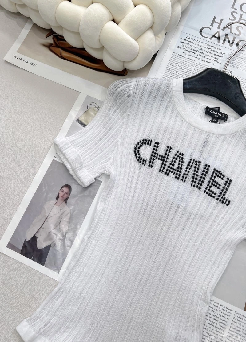 Accurate model Chanel Sweaters