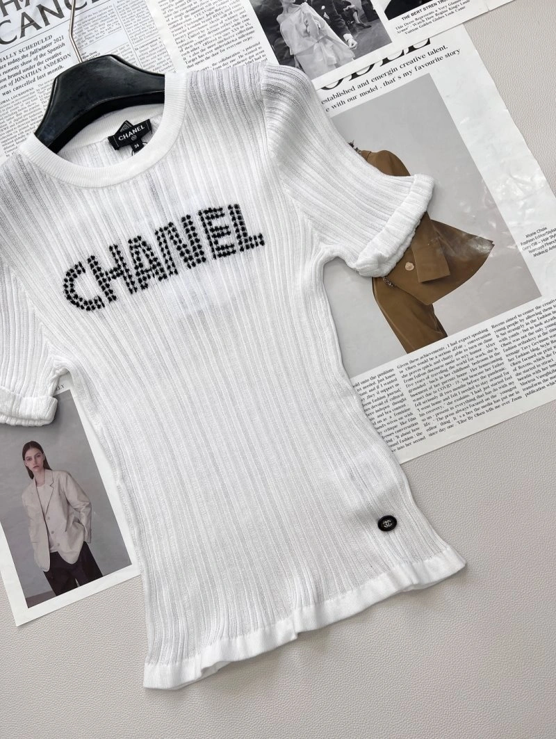 Accurate model Chanel Sweaters