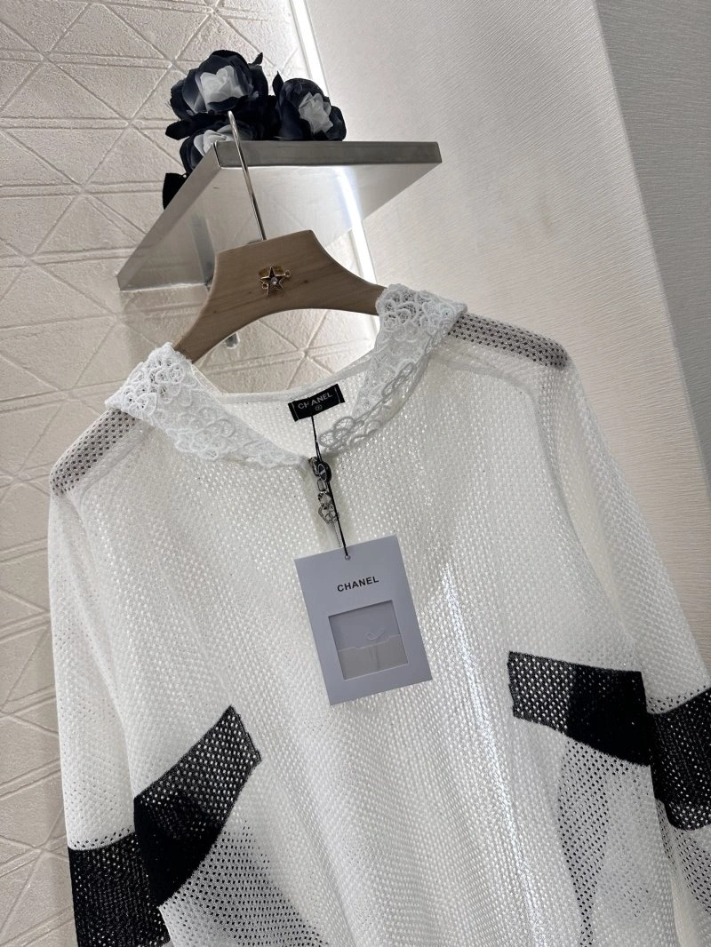 Accurate model Chanel Sweaters