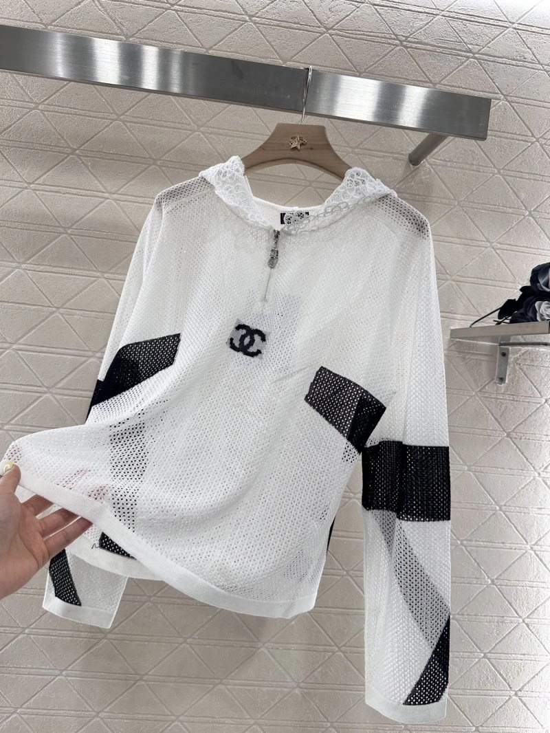 Accurate model Chanel Sweaters