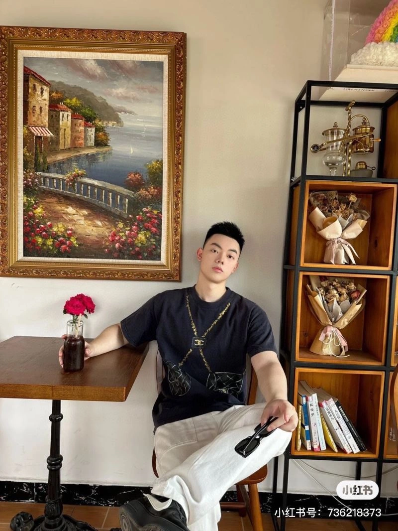 Factory-made Chanel T-Shirts