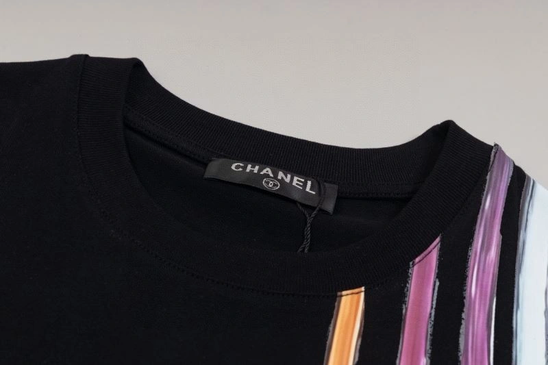 Bargain Chanel T-Shirts