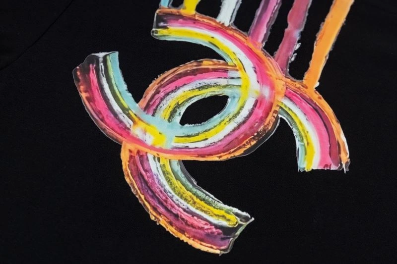 Bargain Chanel T-Shirts
