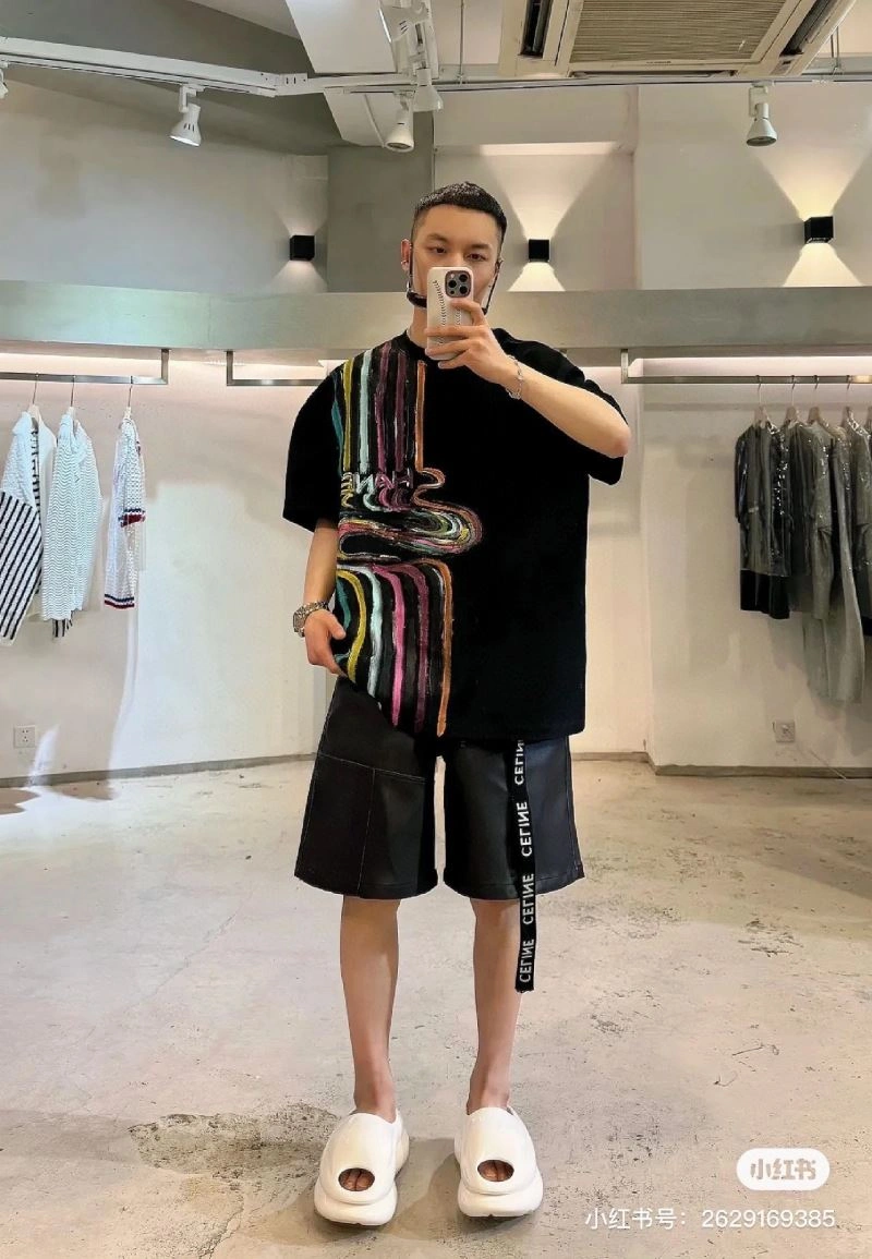 Bargain Chanel T-Shirts