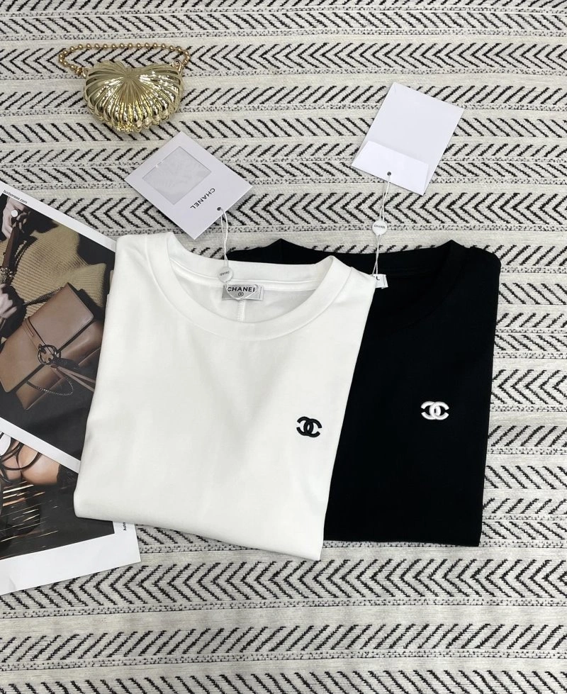 Top mirror Chanel T-Shirts