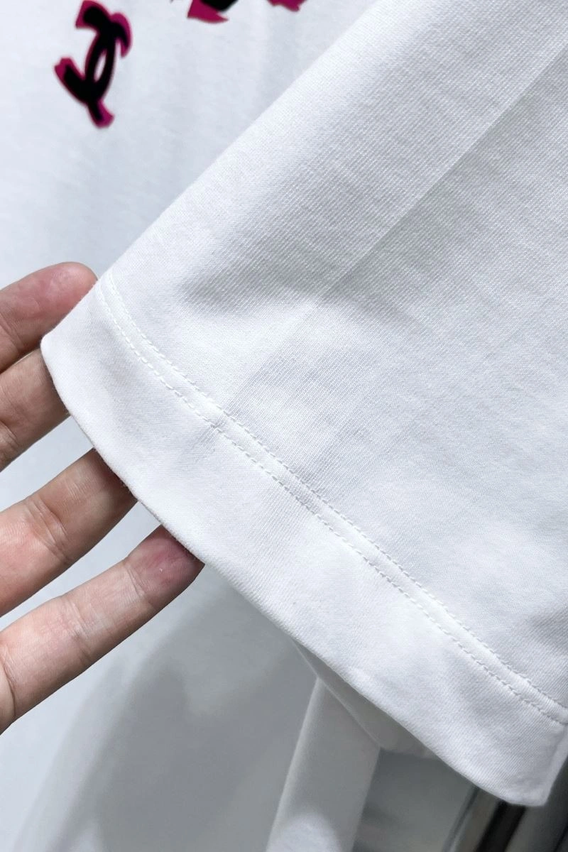 Exact replica Chanel T-Shirts