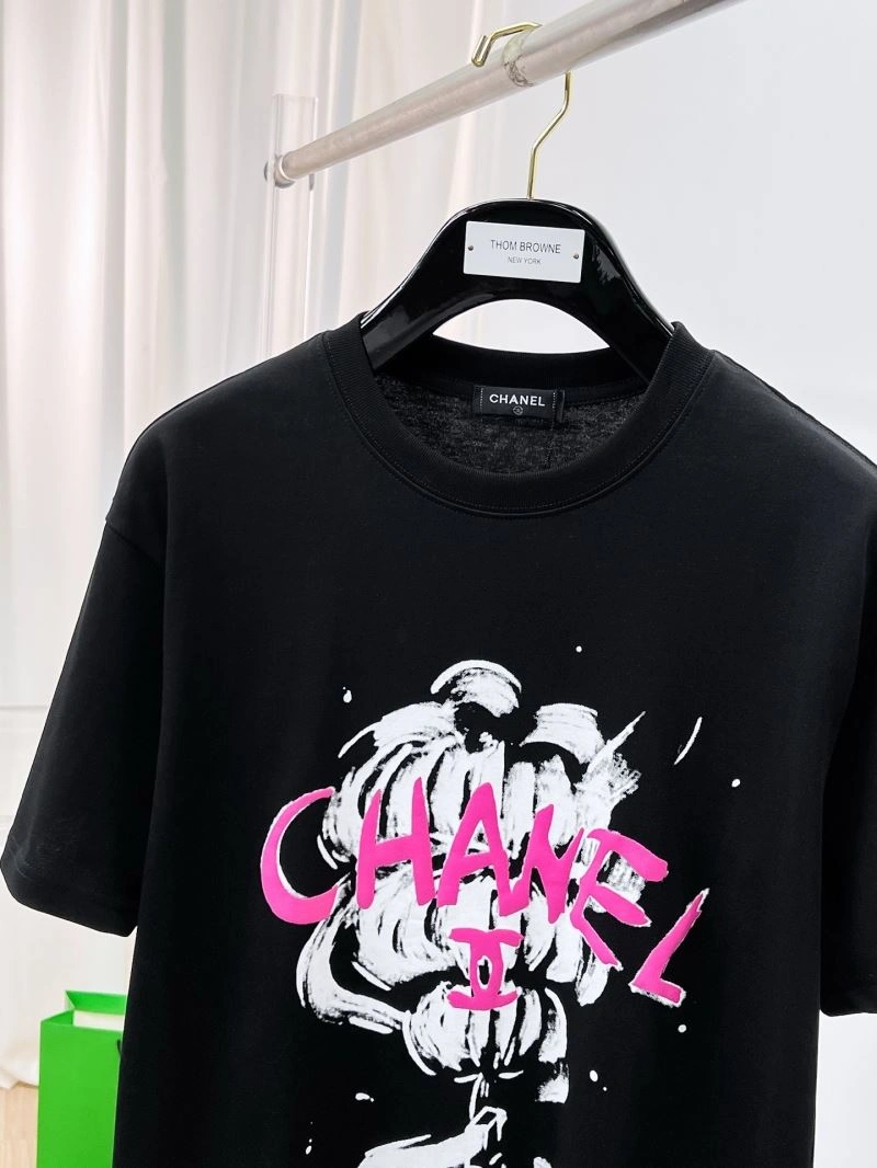Top match Chanel T-Shirts