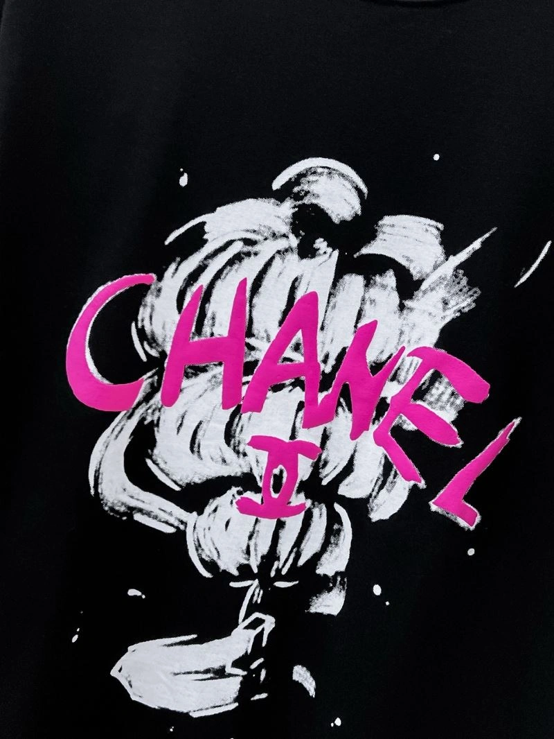 Top match Chanel T-Shirts