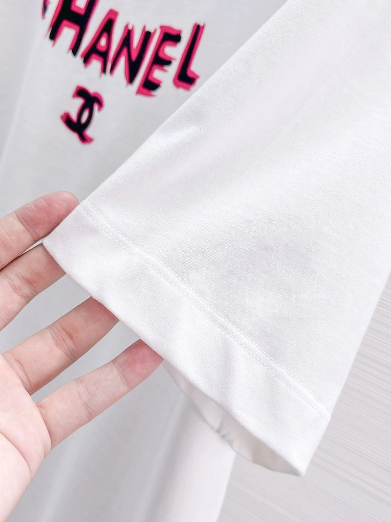 Bargain Chanel T-Shirts